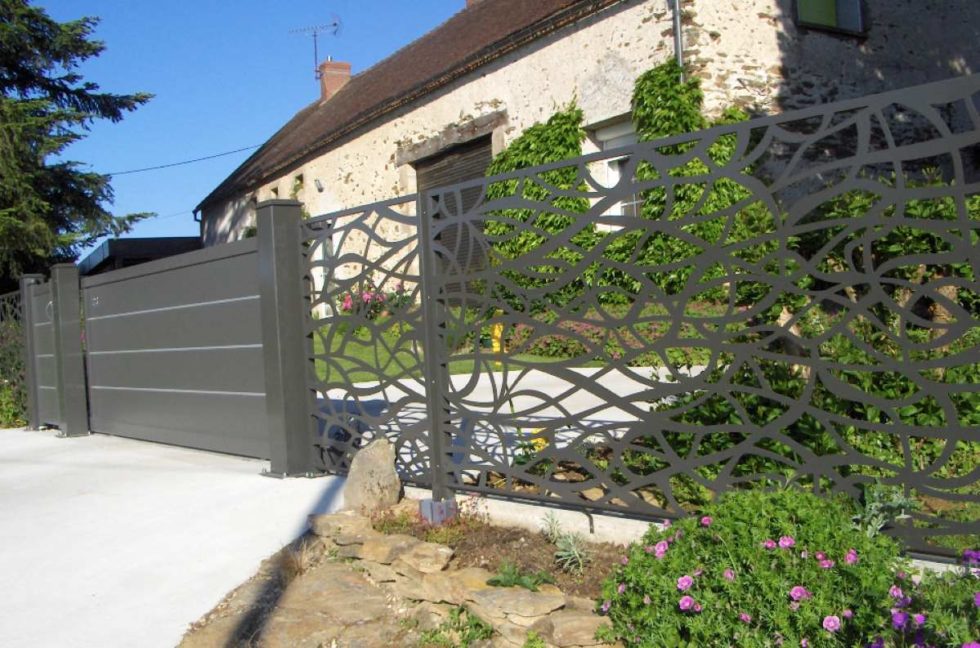 CLÔTURE DESIGN SUR-MESURE
